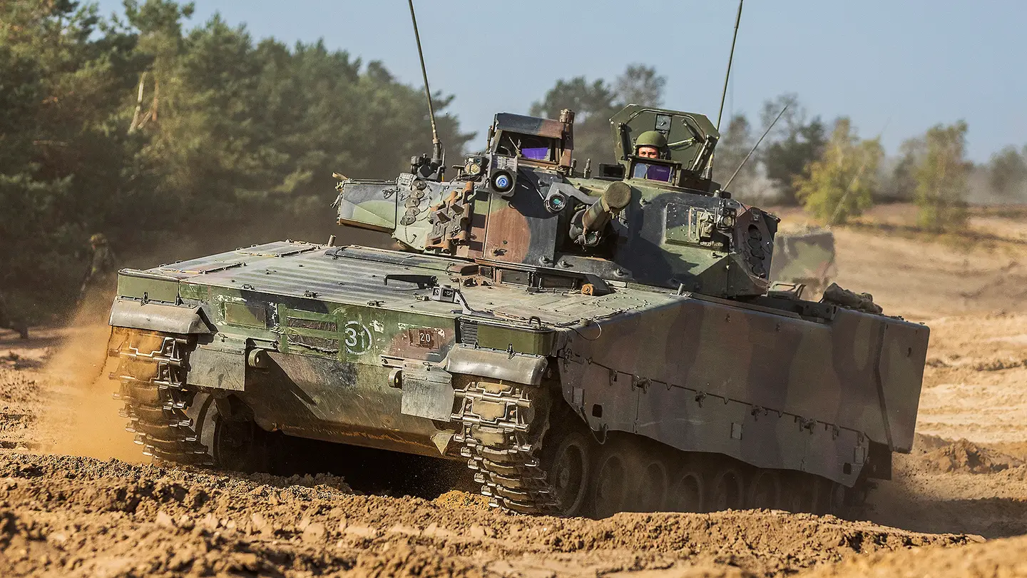 Es registrado el ataque y destrucción del primer IFV CV90 en Ucrania