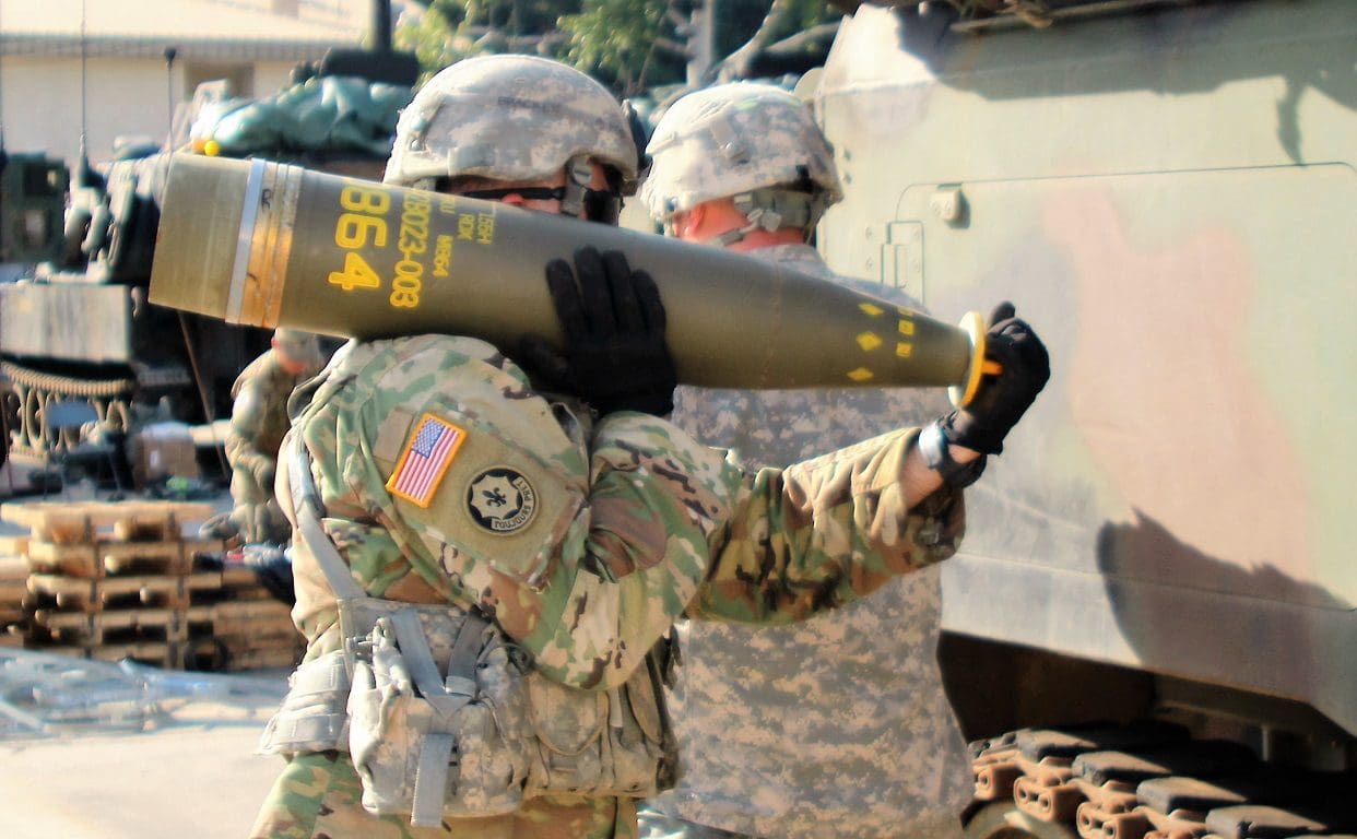 EE.UU. confirmó el envío de municiones de racimo DPICM a Ucrania