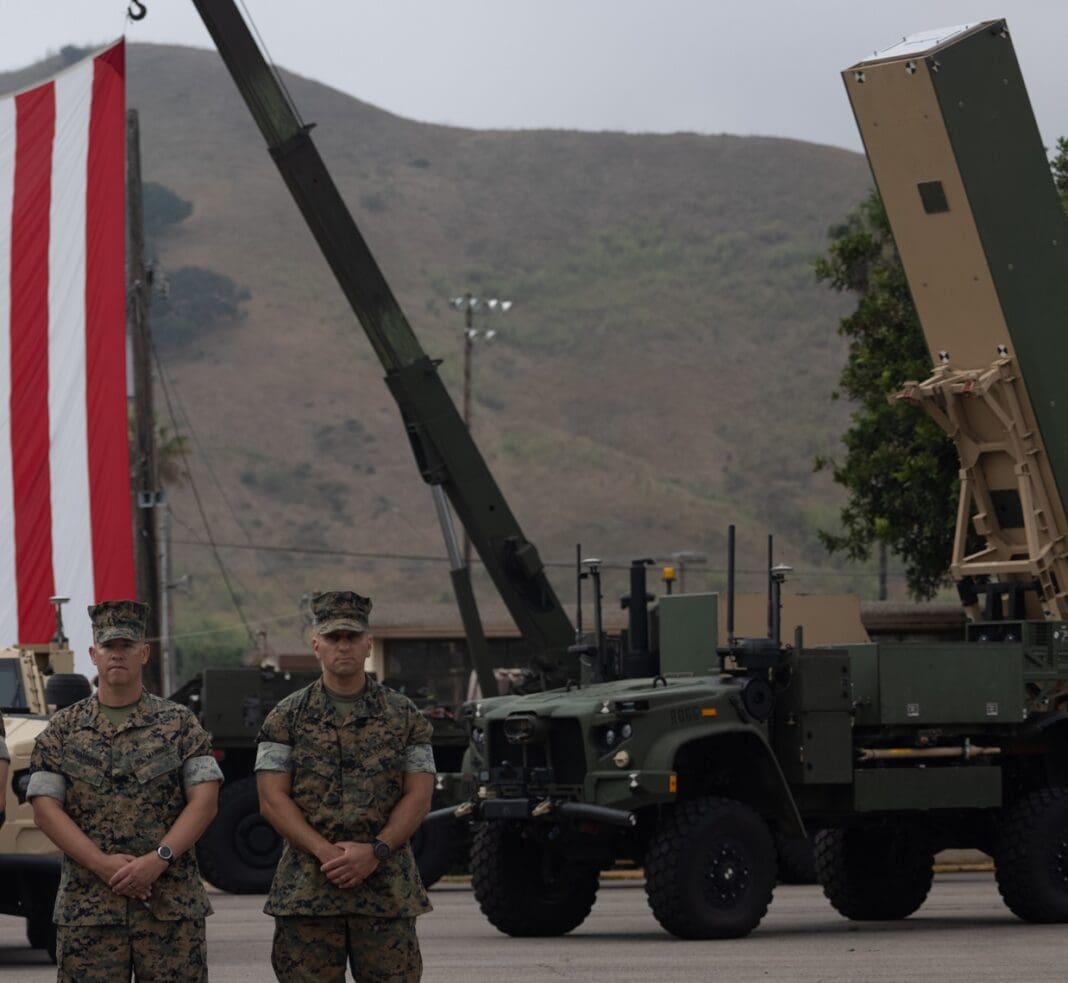 El Cuerpo de Marines de EE.UU. activa su primera batería de misiles ...