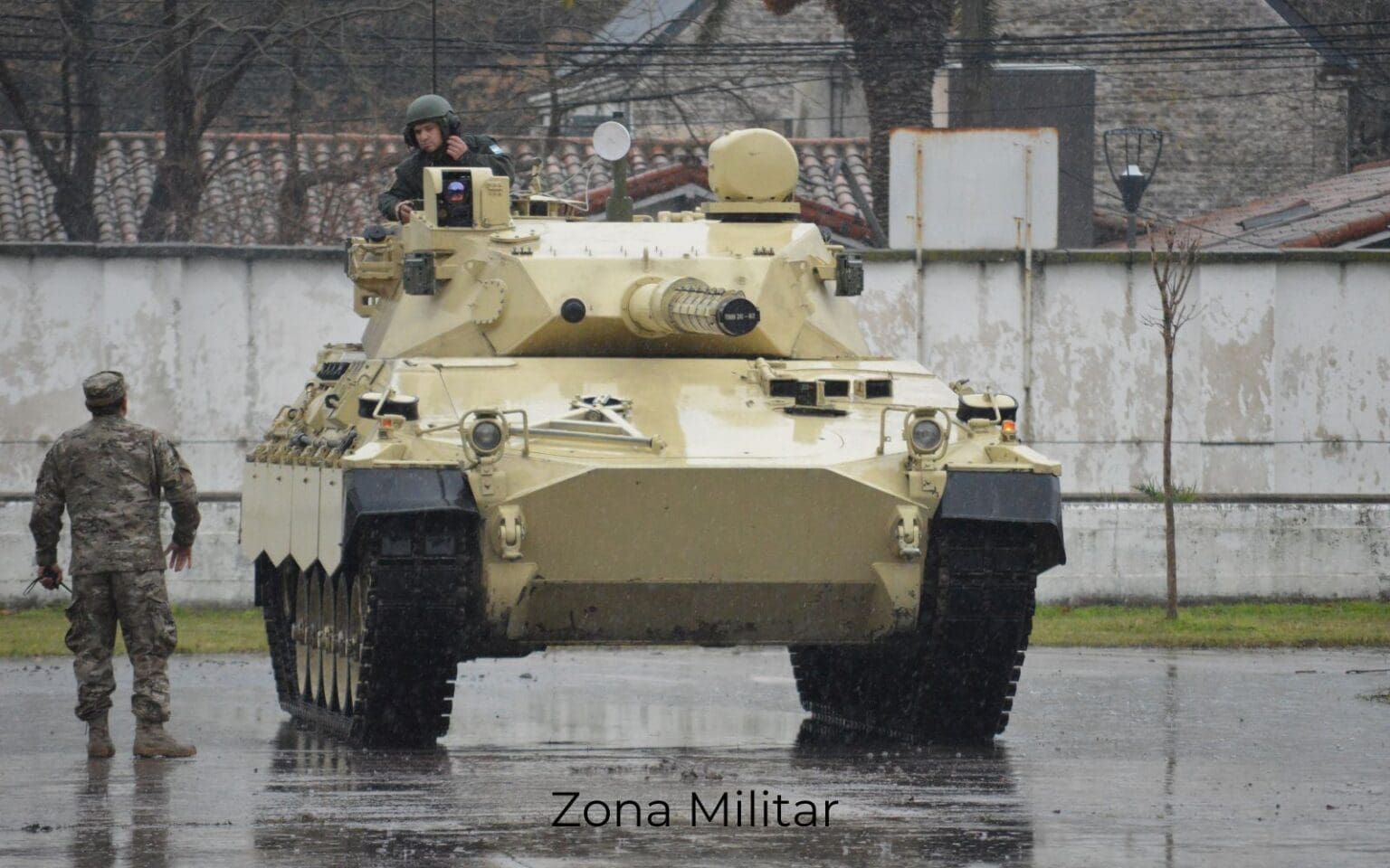 Galería - Presentación del nuevo TAM 2C-A2 de serie