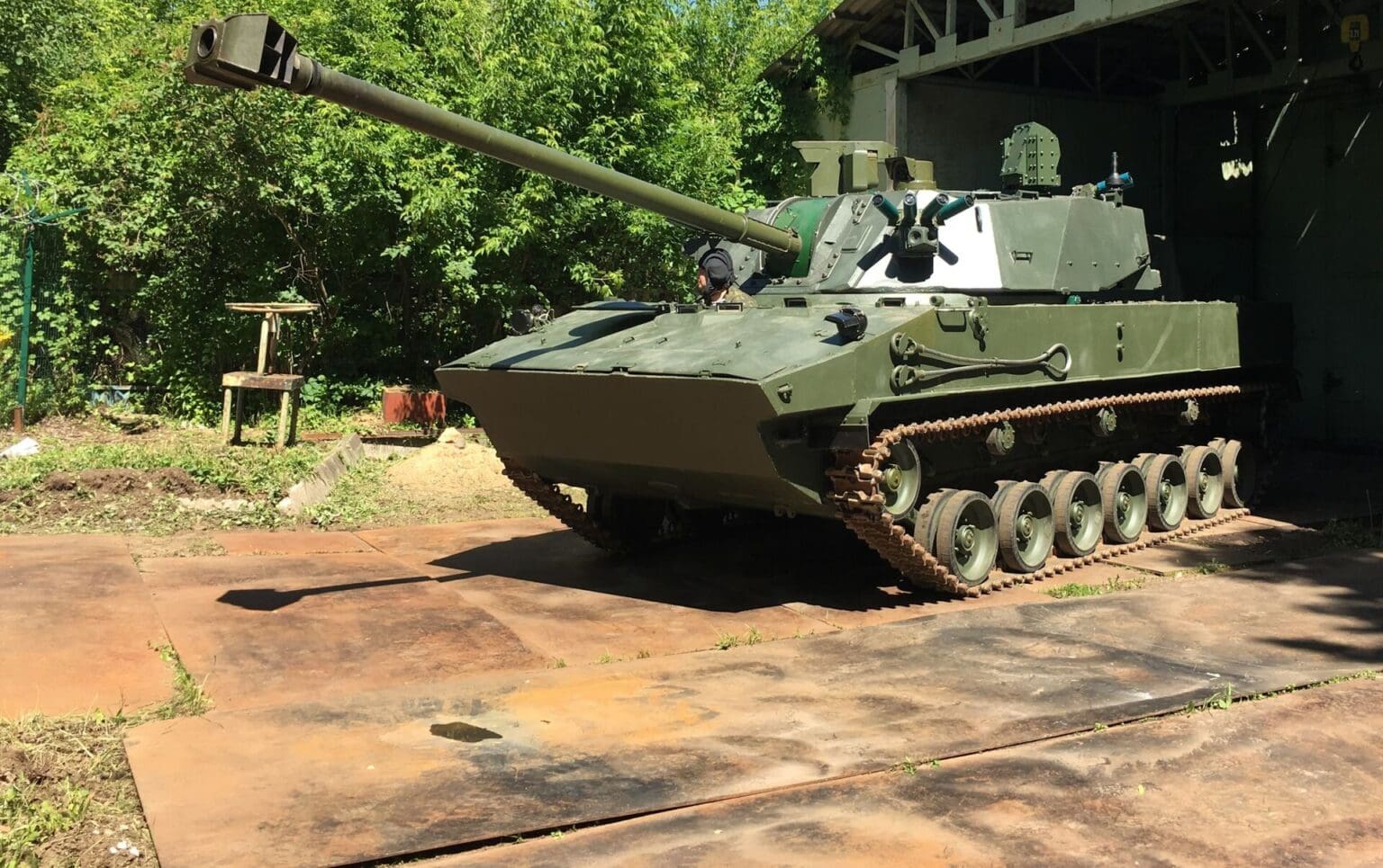 Avanza el desarrollo del nuevo mortero autopropulsado 2S42 Lotos de las ...