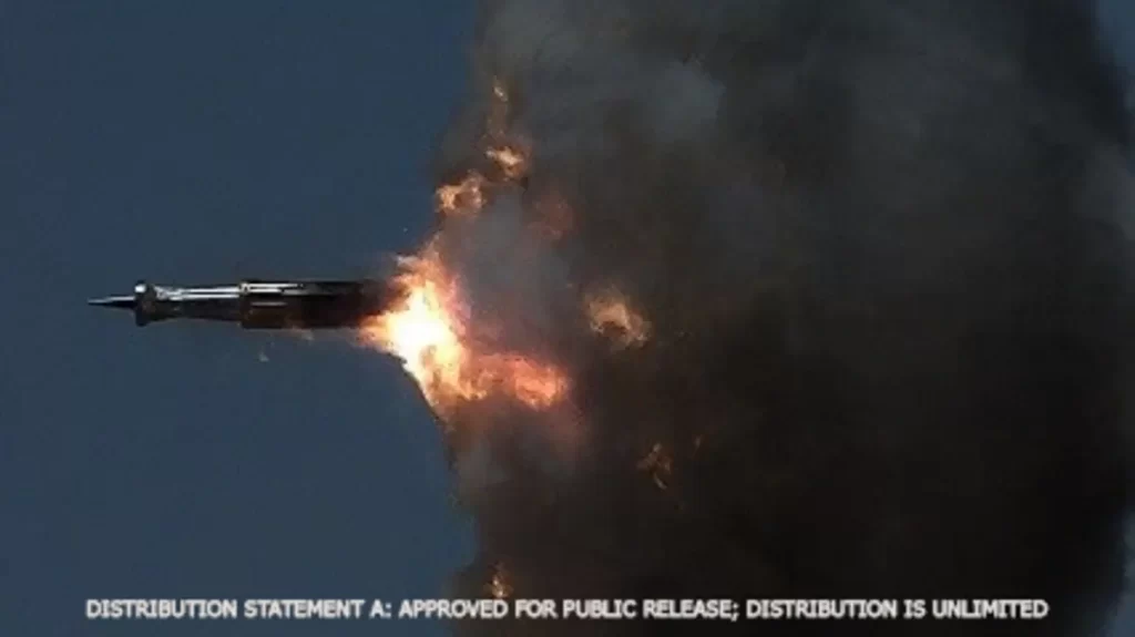 Es probado con éxito el nuevo proyectil guiado XM1155-SC para los M109 Paladin del Ejército de ...