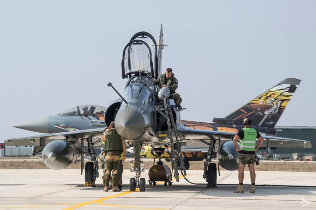 Avanzan las pruebas de integración del nuevo pod TALIOS en los Mirage ...