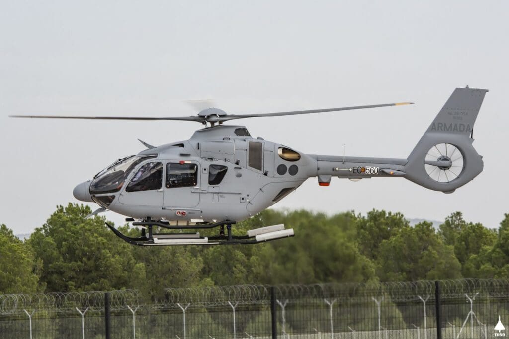 Airbus Helicopters entregó a la Armada Española el primer helicóptero H135 P3H "Nival"