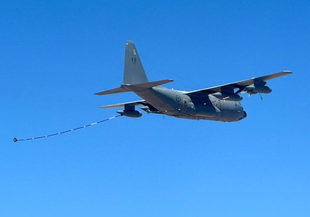 La Fuerza Aérea del Perú recuperó la capacidad de reabastecimiento en ...