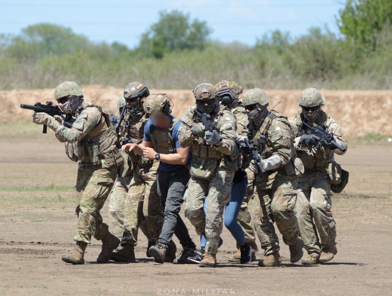 Galería - Demostración de la Fuerza de Operaciones Especiales del Ejército Argentino