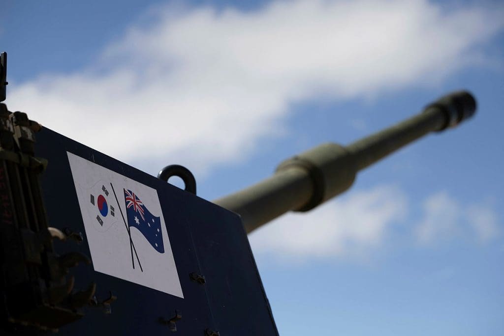 El Ejército Australiano sigue sometiendo a pruebas a su nuevo obús ...