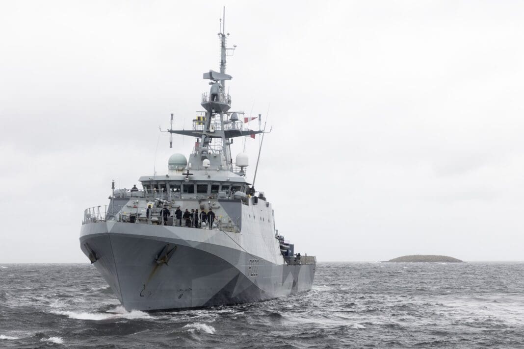 Habiendo completado la rotación de patrulleros, el HMS Forth ya opera ...