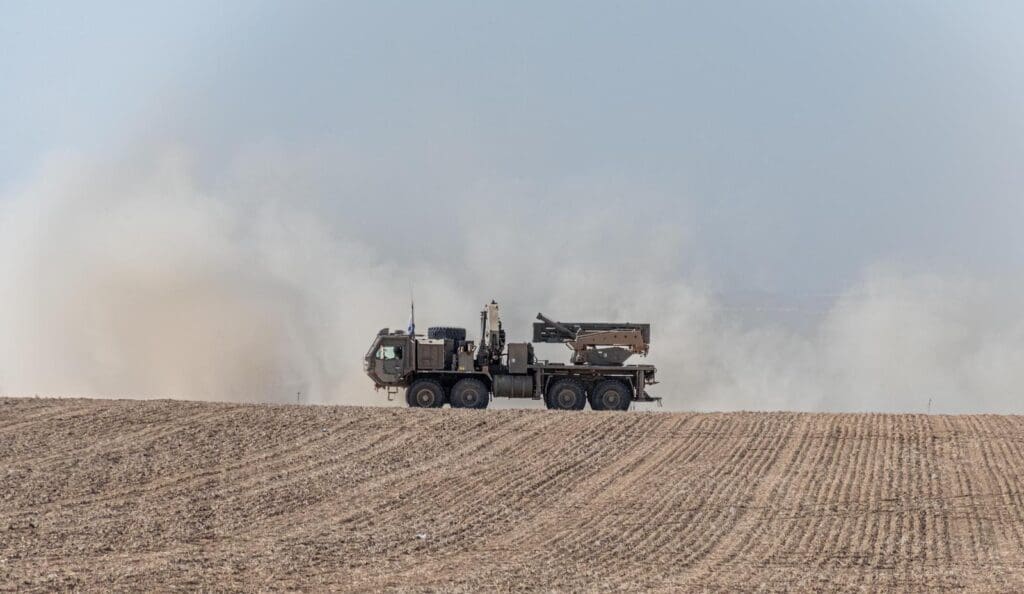 Las Fuerzas de Defensa de Israel emplean extensivamente el sistema MRLS ...