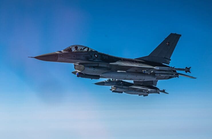 Con la firma de la carta de intención, el Ministerio de Defensa apunta a cerrar la compra de los ...