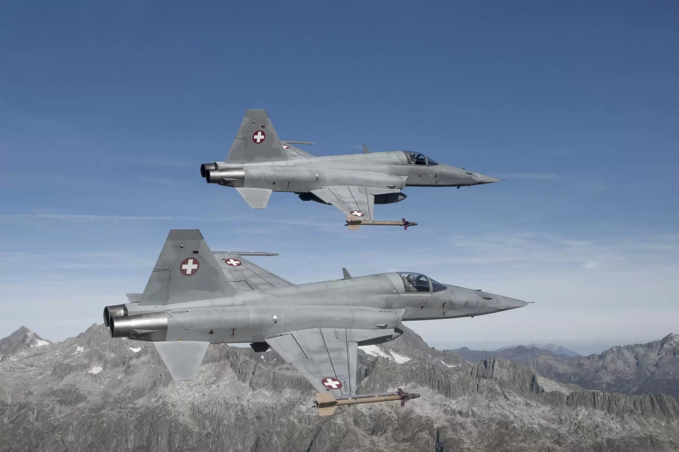 Suiza comenzó la entrega de un total de 22 cazas F-5 Tiger comprados ...