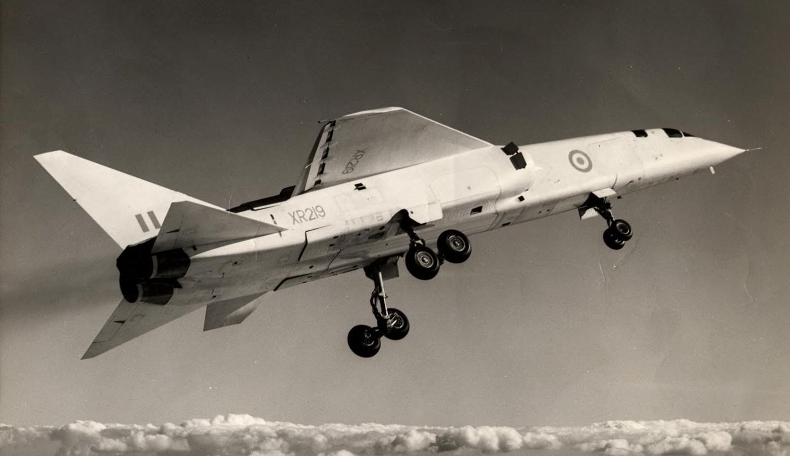 Una Historia de exitoso fracaso II: BAC Tactical Strike Reconnaissance ...