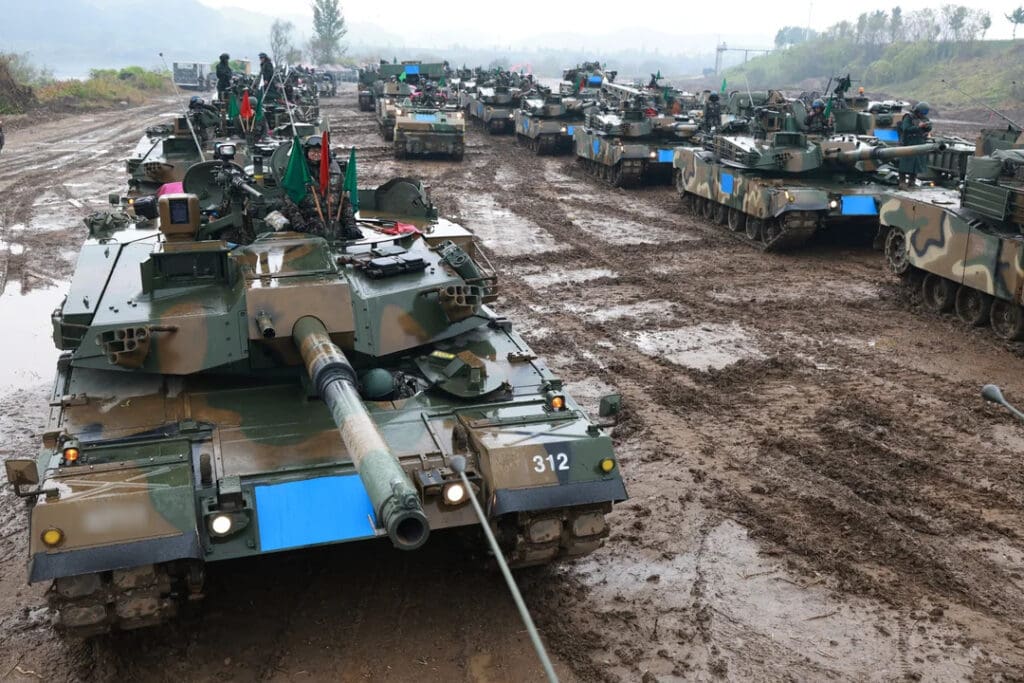 Es develada la nueva versión modernizada del tanque K1E2 del Ejército ...