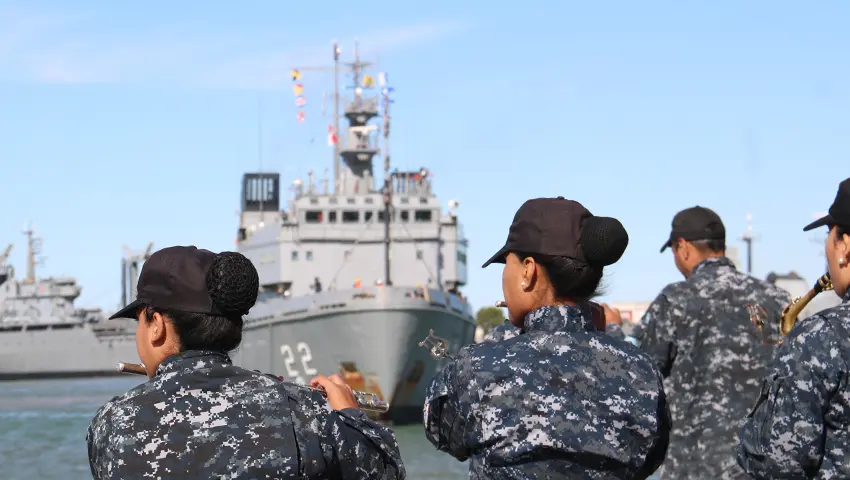 After five months as part of the XXVI Combined Naval Antarctic Patrol ...