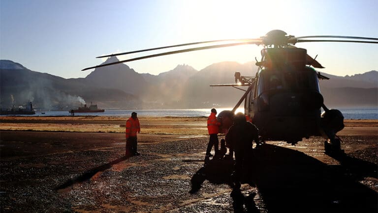 El BIM 4 se adiestró junto a la Segunda Escuadrilla Aeronaval de Helicópteros del Grupo ...