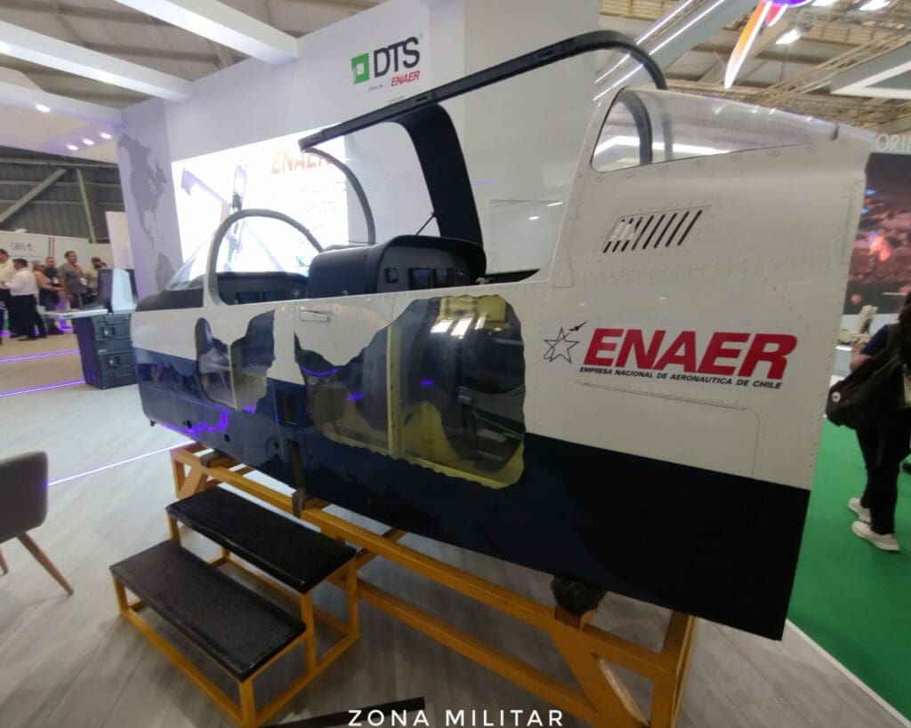 ZM en FIDAE - ENAER iniciará en 2025 la producción del nuevo entrenador ...