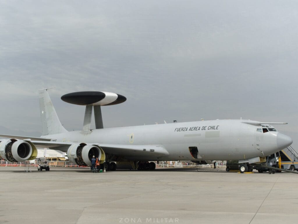 ZM en FIDAE - El AWACS E-3 Sentry "905" de la Fuerza Aérea de Chile al ...