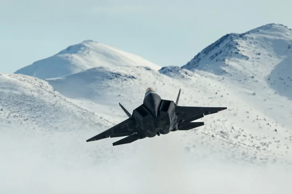The US Air Force showcased the capabilities of its F-22 as part of the ...