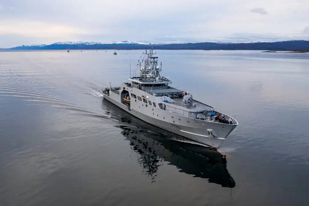 The ocean patrol vessel Teriieroo a Teriierooiterai of the French ...