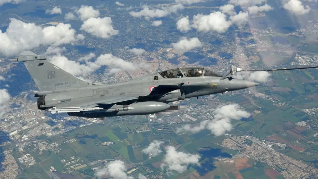 An Air and Space Army Rafale B of the French Air Force successfully ...