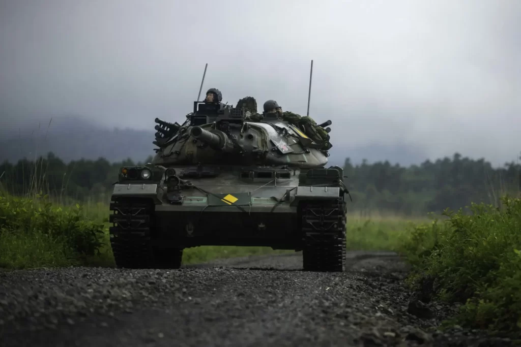 The Japan Ground Self-Defense Force decommissions 90 of its old Type 74 ...