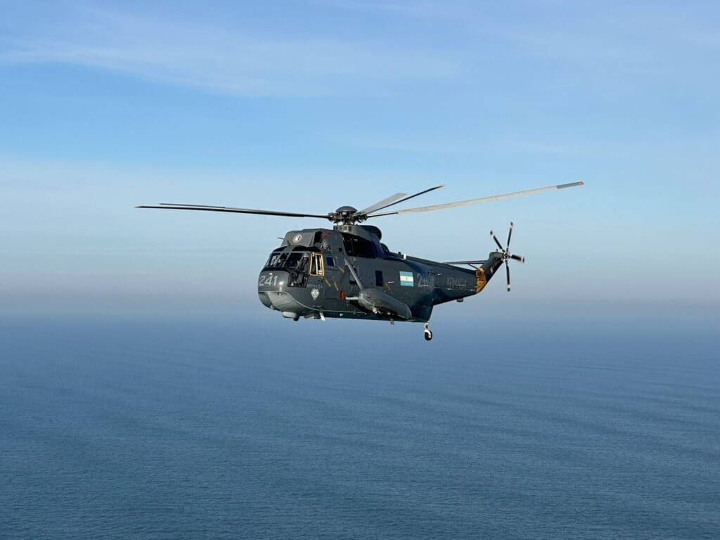 Los Sea King de la Armada Argentina completaron sus primeros anavizajes ...