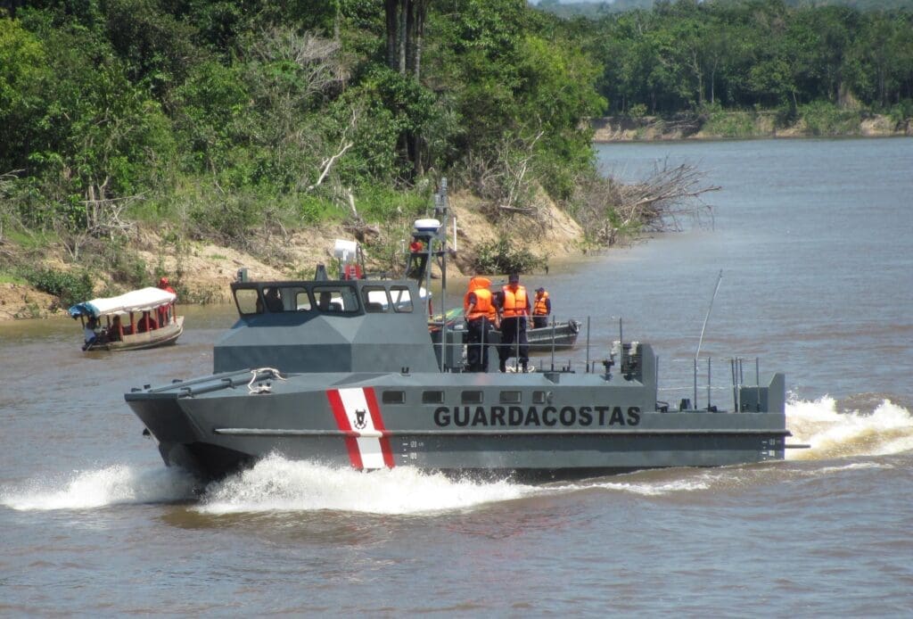 La Marina de Guerra del Perú en la Amazonía: los planes de renovación y ...