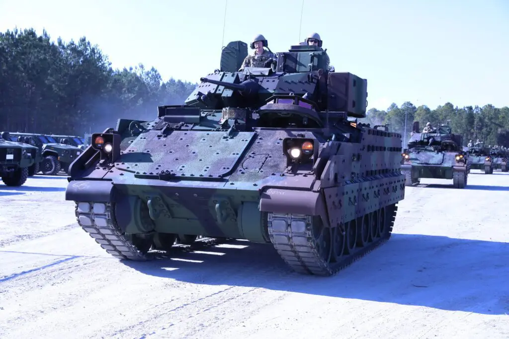The U.S. Army unveiled the M2A4E1 combat vehicle equipped with the Iron ...