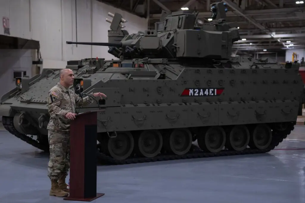 The U.S. Army unveiled the M2A4E1 combat vehicle equipped with the Iron ...