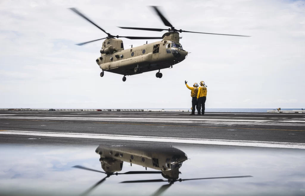 A U.S. Army CH-47F Chinook operated from the USS George Washington ...