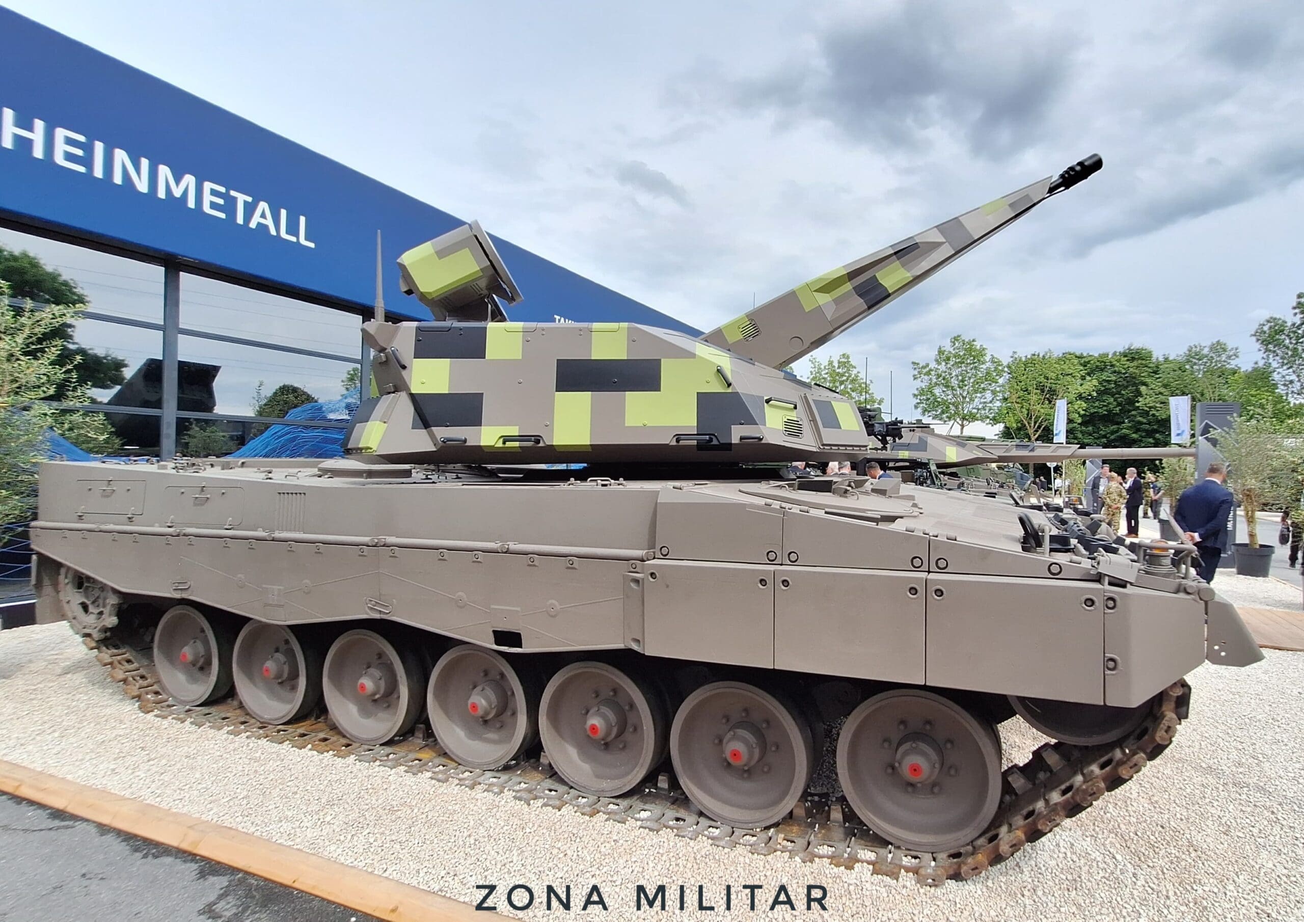 ZM at Eurosatory - Rheinmetall equips Skyranger 35 anti-aircraft ...