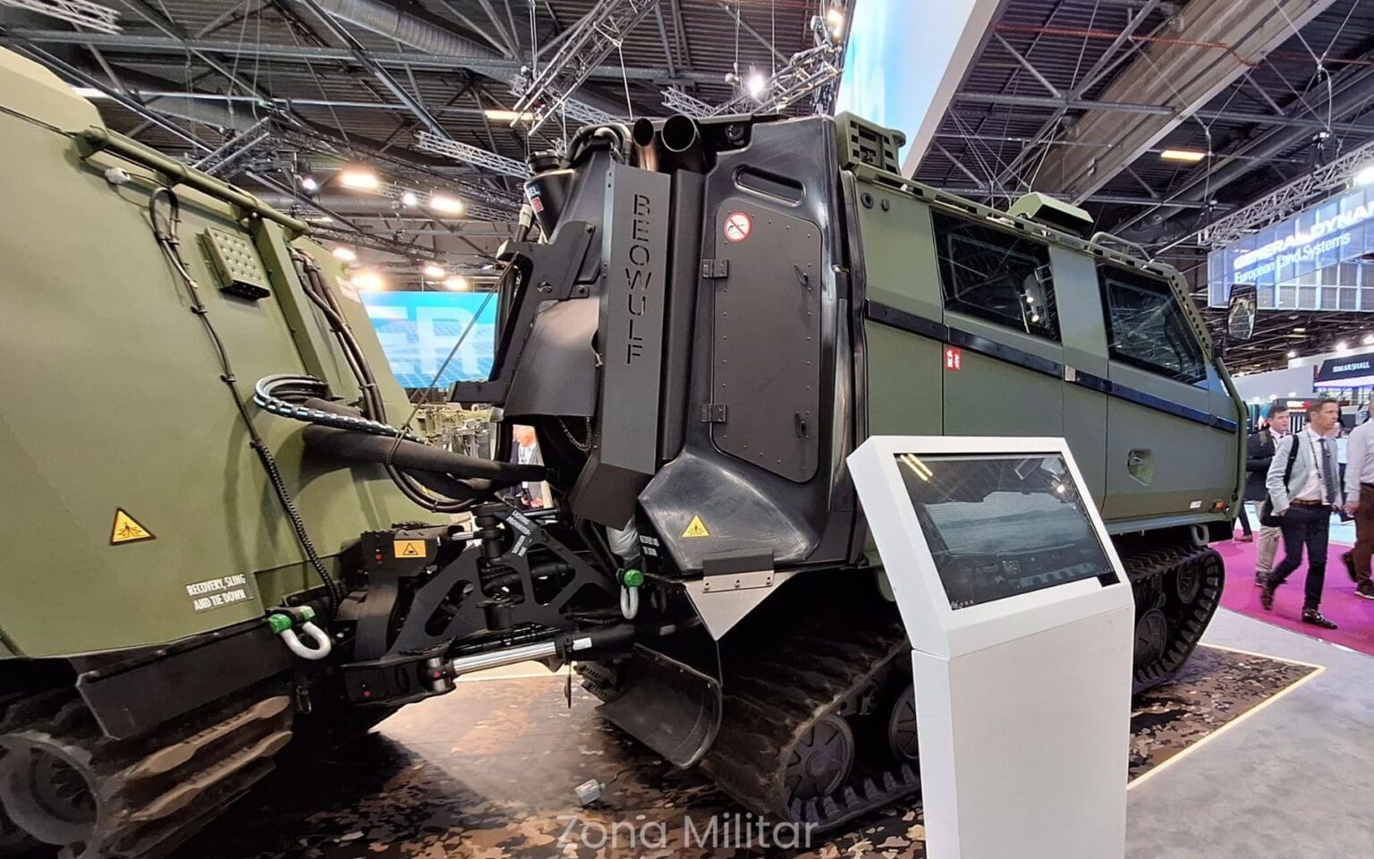 ZM en Eurosatory - BAE Systems presenta al BvS10 Beowulf que equipará a las nuevas unidades que ...