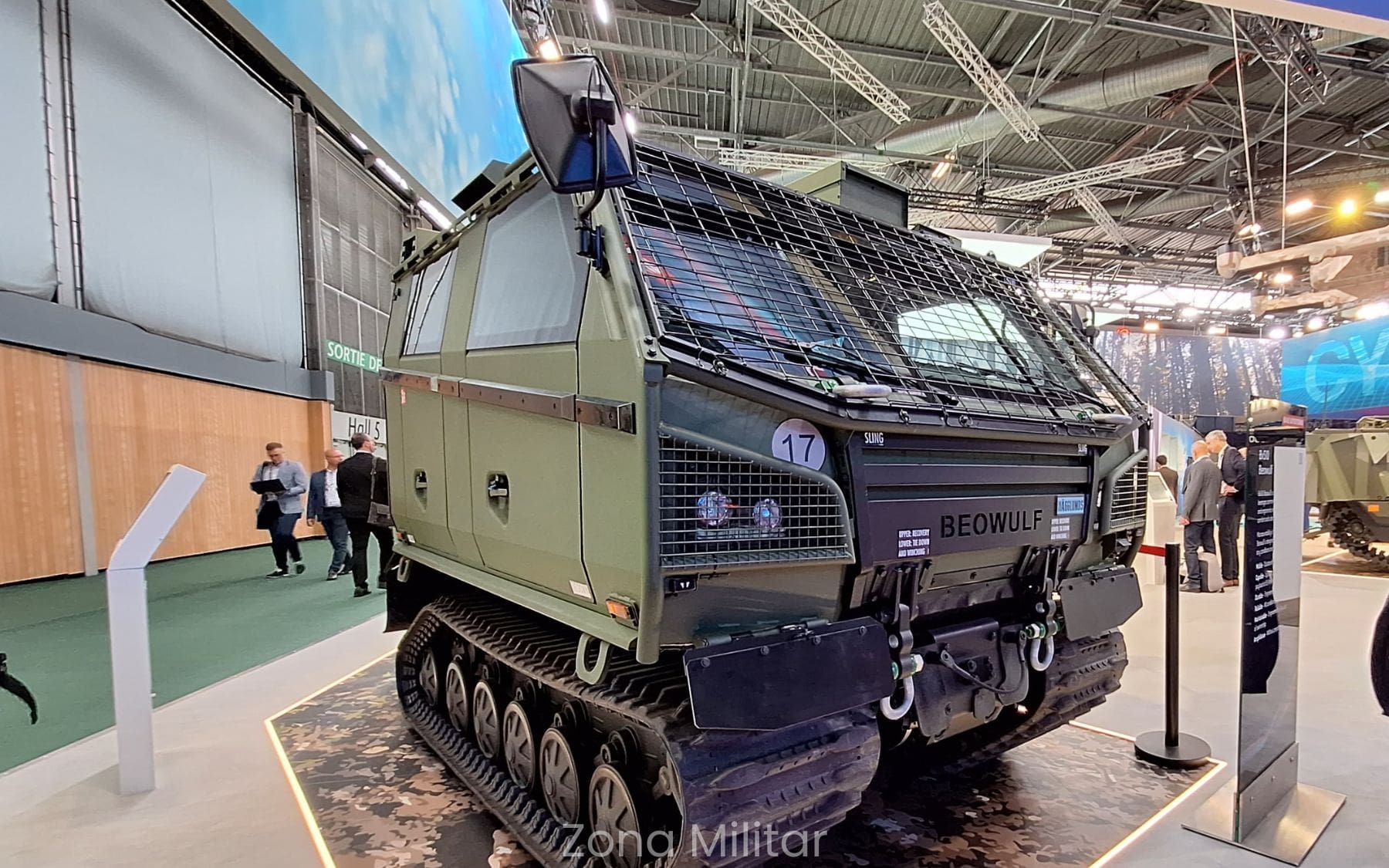 ZM en Eurosatory - BAE Systems presenta al BvS10 Beowulf que equipará a ...