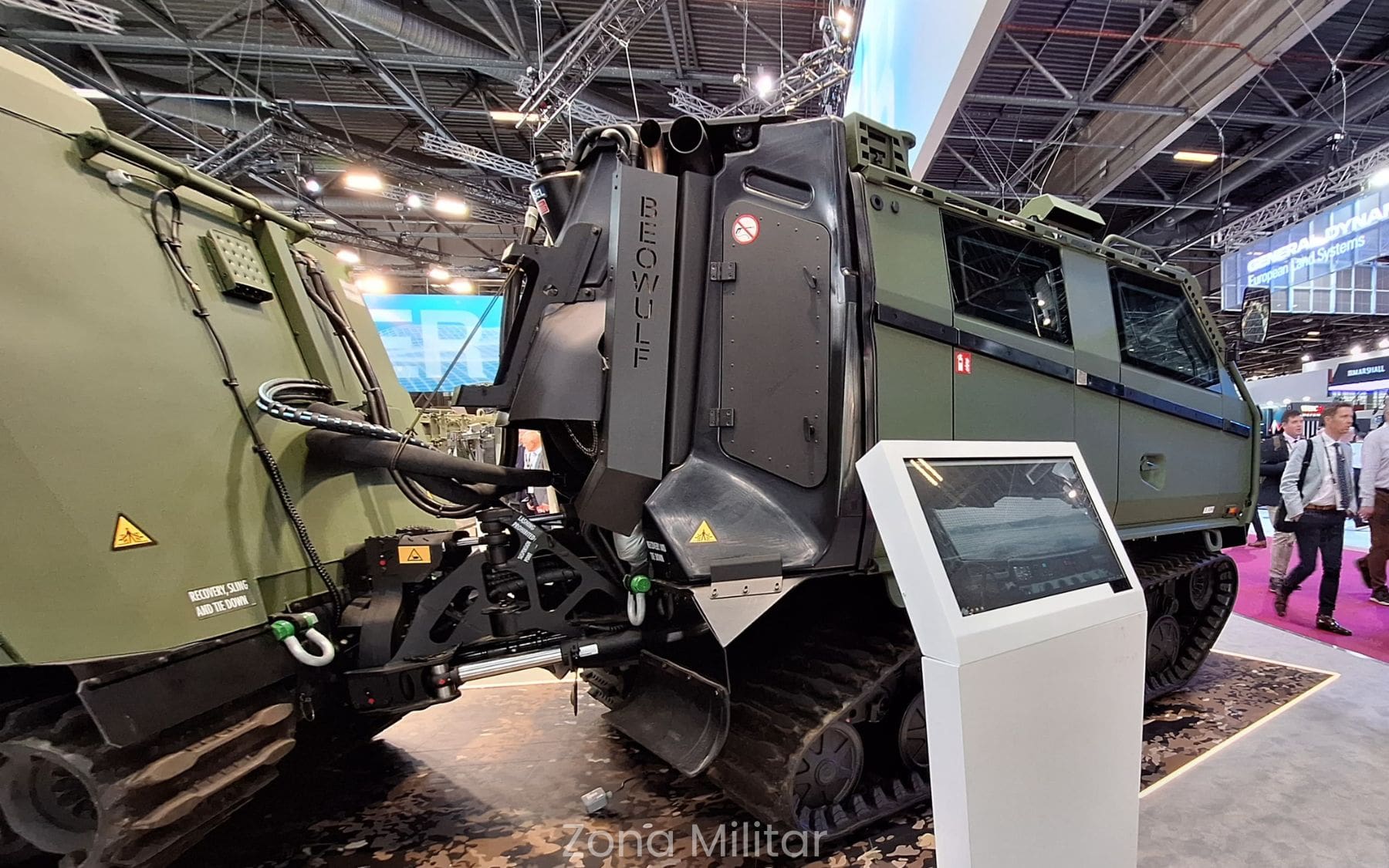 ZM en Eurosatory - BAE Systems presenta al BvS10 Beowulf que equipará a ...