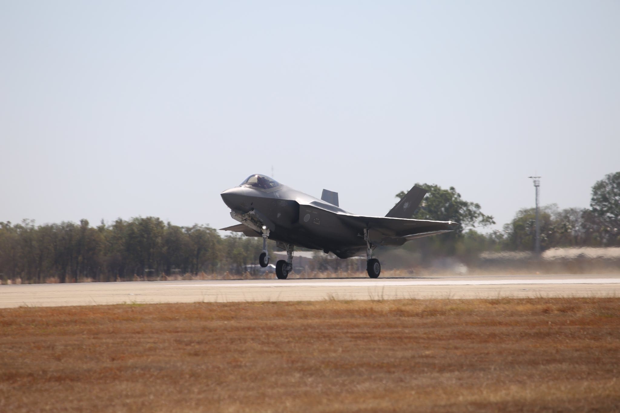 La Fuerza Aérea de Autodefensa de Japón ordena la compra de más misiles JSM para sus cazas ...