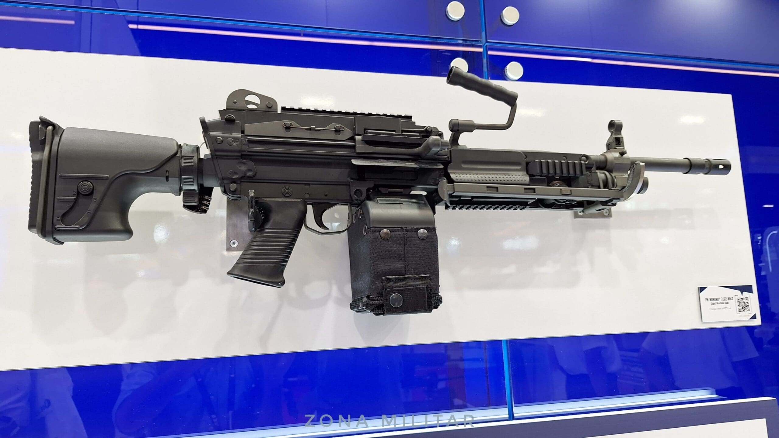 ZM en Eurosatory - FN Herstal presentó a las nuevas versiones de sus ametralladoras ligeras FN ...