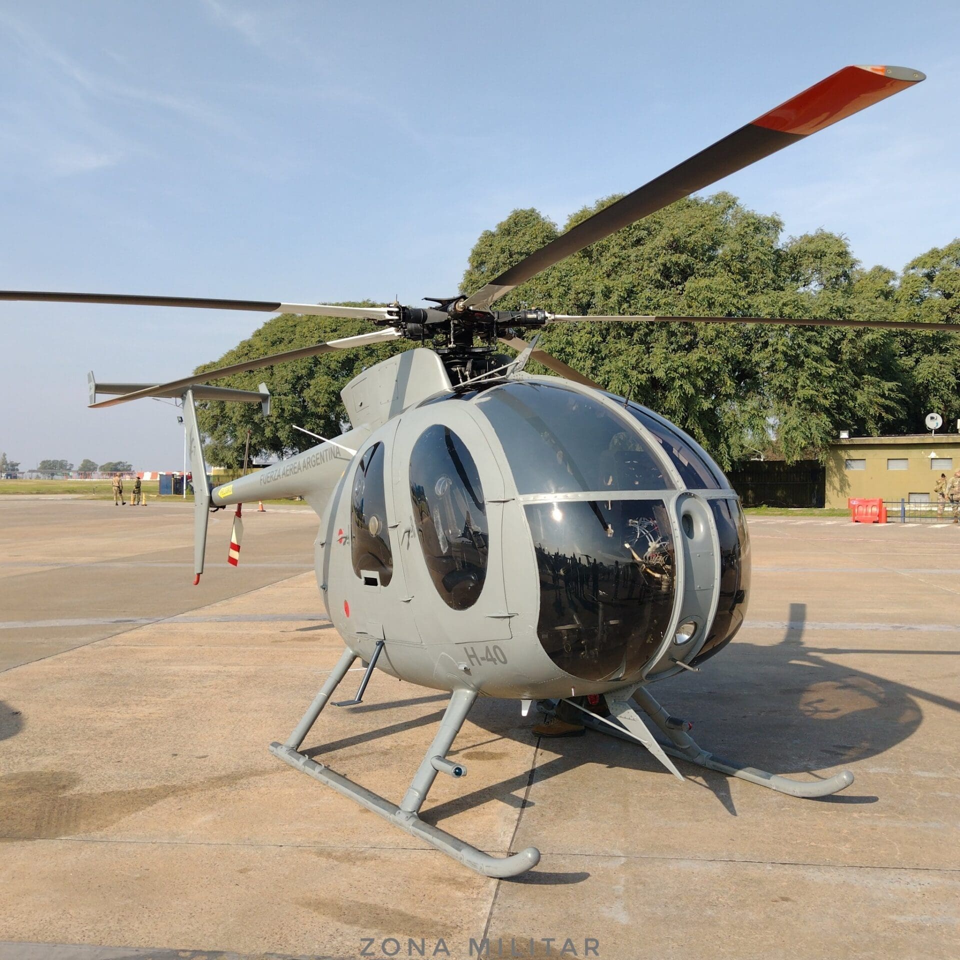 Cobertura - Presentación oficial del primer helicóptero Hughes 500 ...
