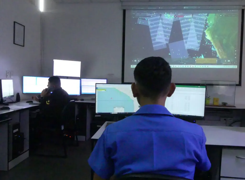 The Peruvian Navy tests a new illegal vessel detection system