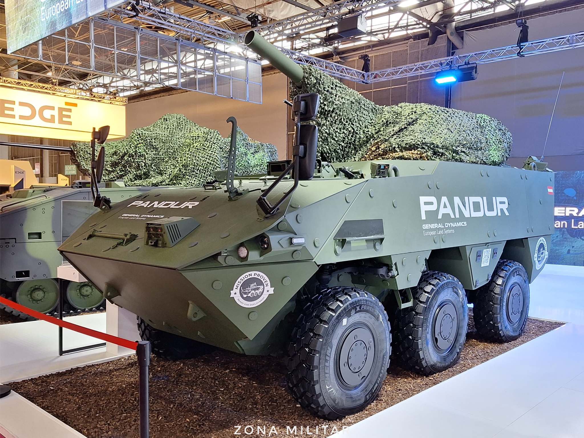 ZM en Eurosatory - GDELS presentó a la nueva versión del VCBR 6x6 ...
