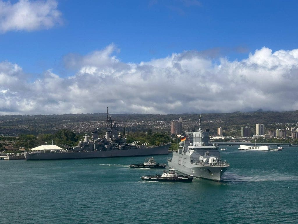 Encabezado por los portaaviones de la Armada de EE.UU., empezó en Hawái el Ejercicio ...