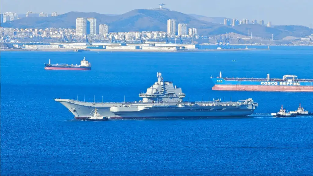 China advances in the construction of the new Type 004 aircraft carrier ...