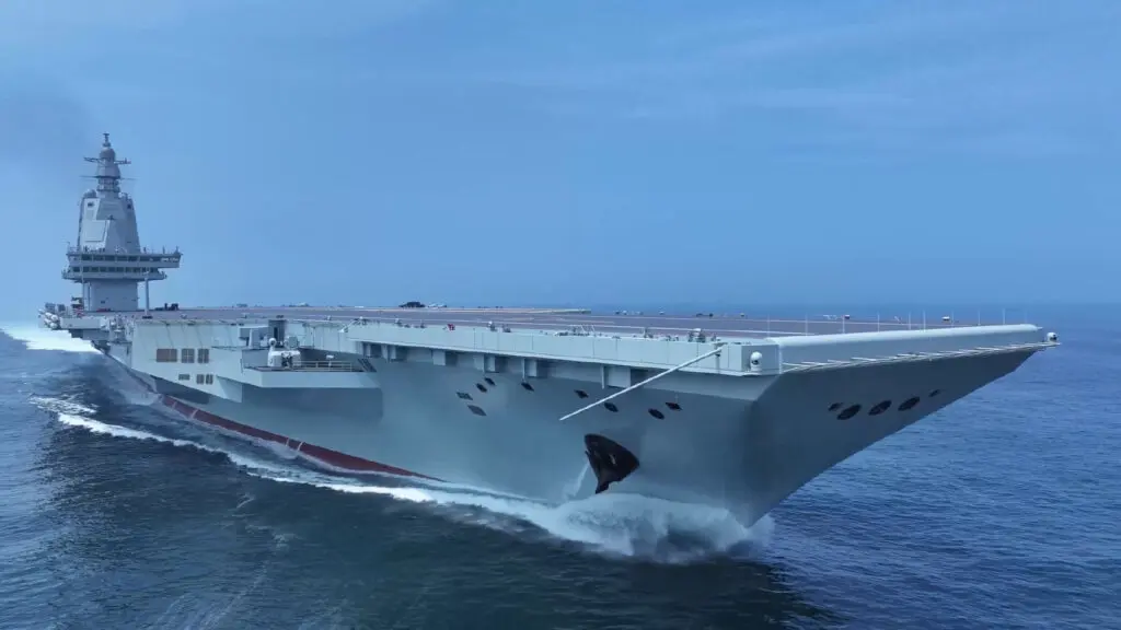 China advances in the construction of the new Type 004 aircraft carrier for the People's ...