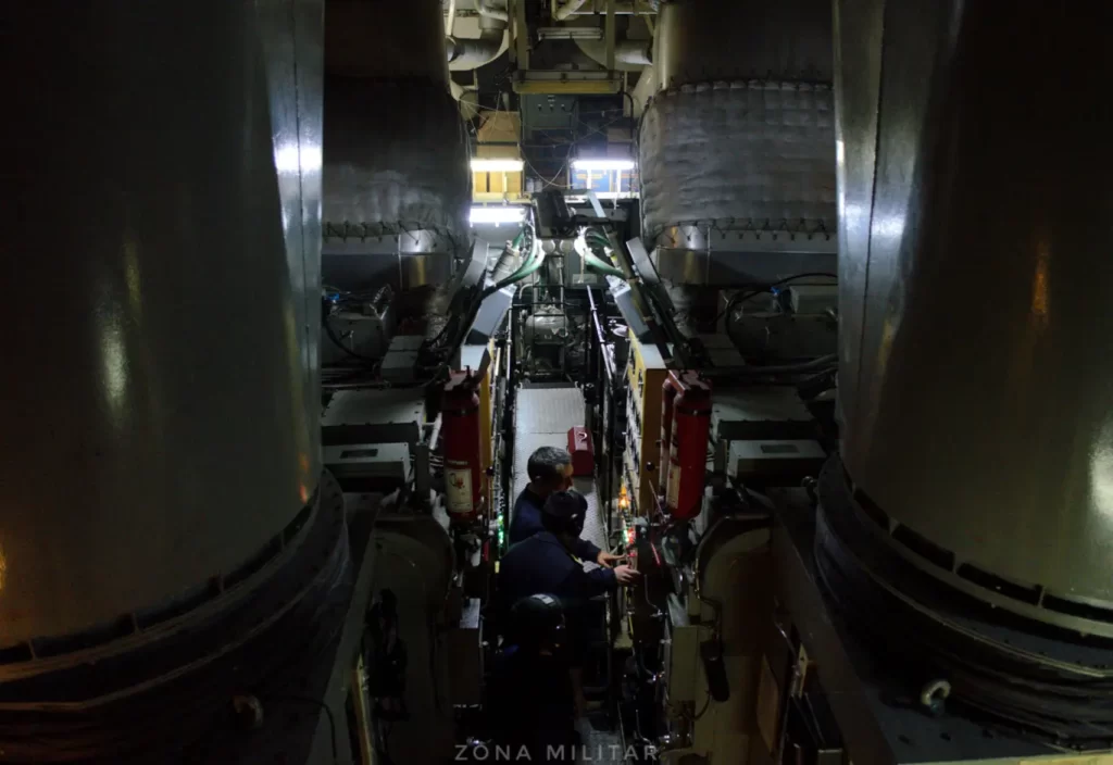 The future of Argentine Navy's MEKO 360 destroyers: between proposals ...