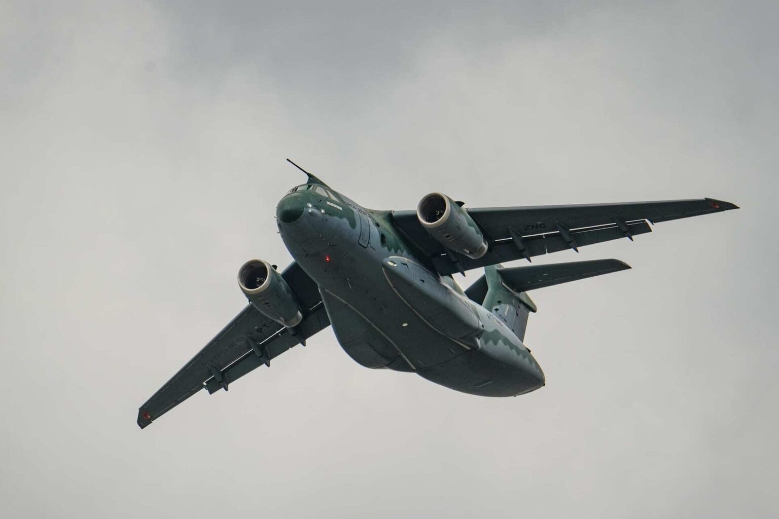 Embraer posiciona al C-390 Millennium como el principal reemplazo de ...