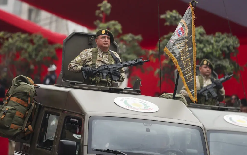 The Peruvian Army publicly presents its ARAD 7 assault rifles