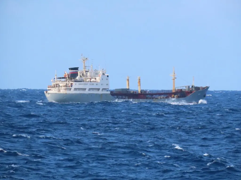 Led by the frigate Neustrashimy, the Russian Navy sends a new flotilla ...