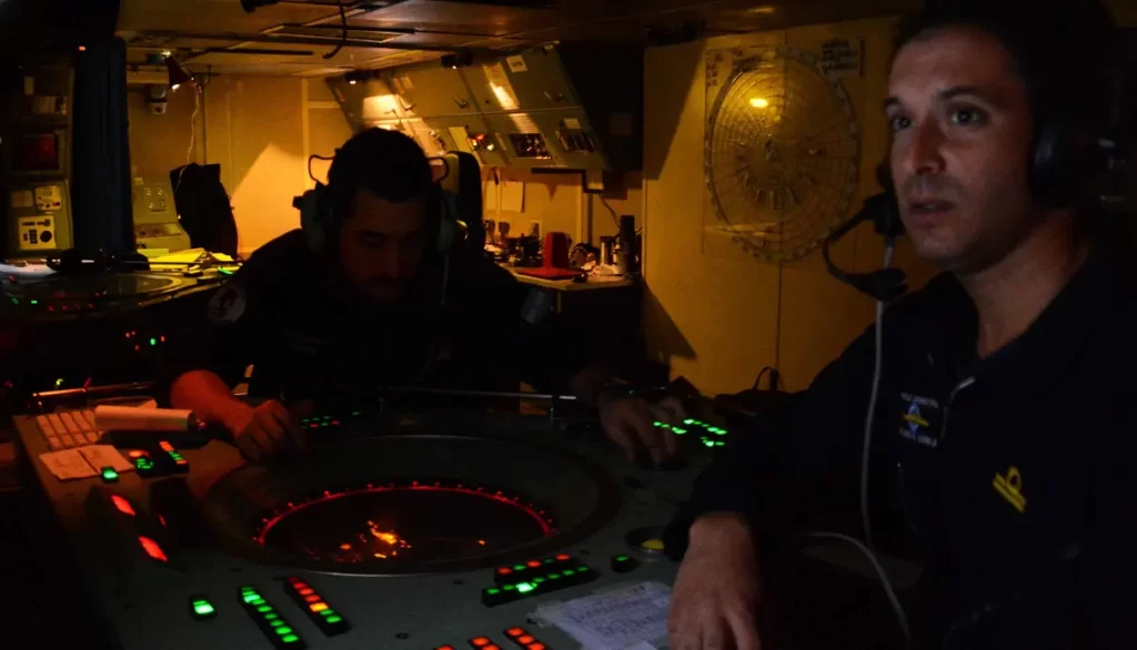 The future of Argentine Navy's MEKO 360 destroyers: between proposals ...