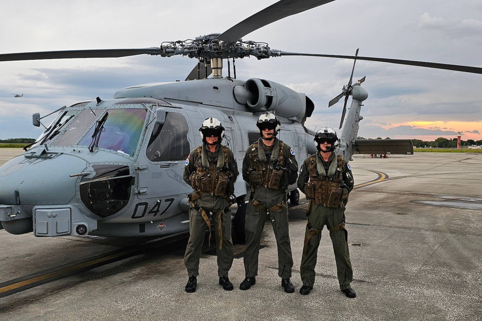 Pilotos de la Real Fuerza Aérea de Noruega finalizan su formación para operar los nuevos ...