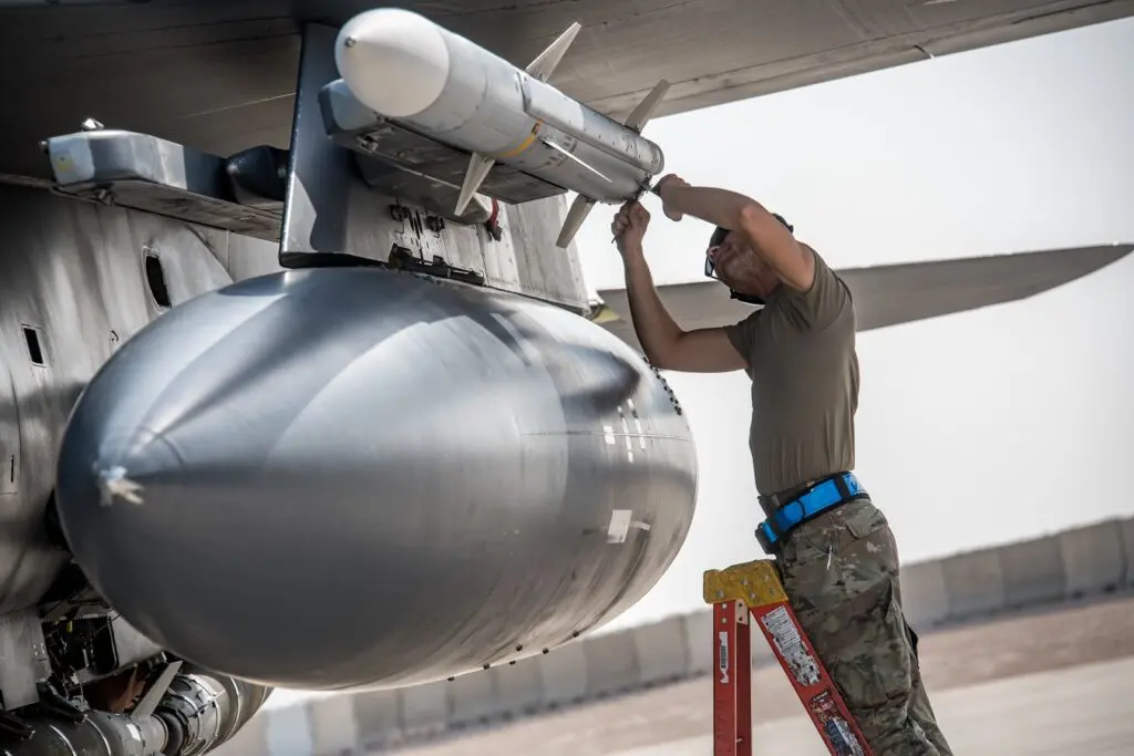 U.S. authorizes the sale of new AIM-120C-8 air-to-air missiles for the ...