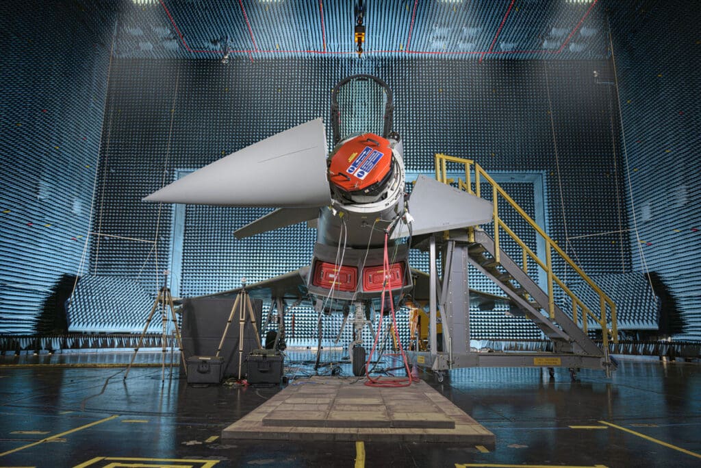 Son completadas con éxito las pruebas en tierra del nuevo radar AESA ...